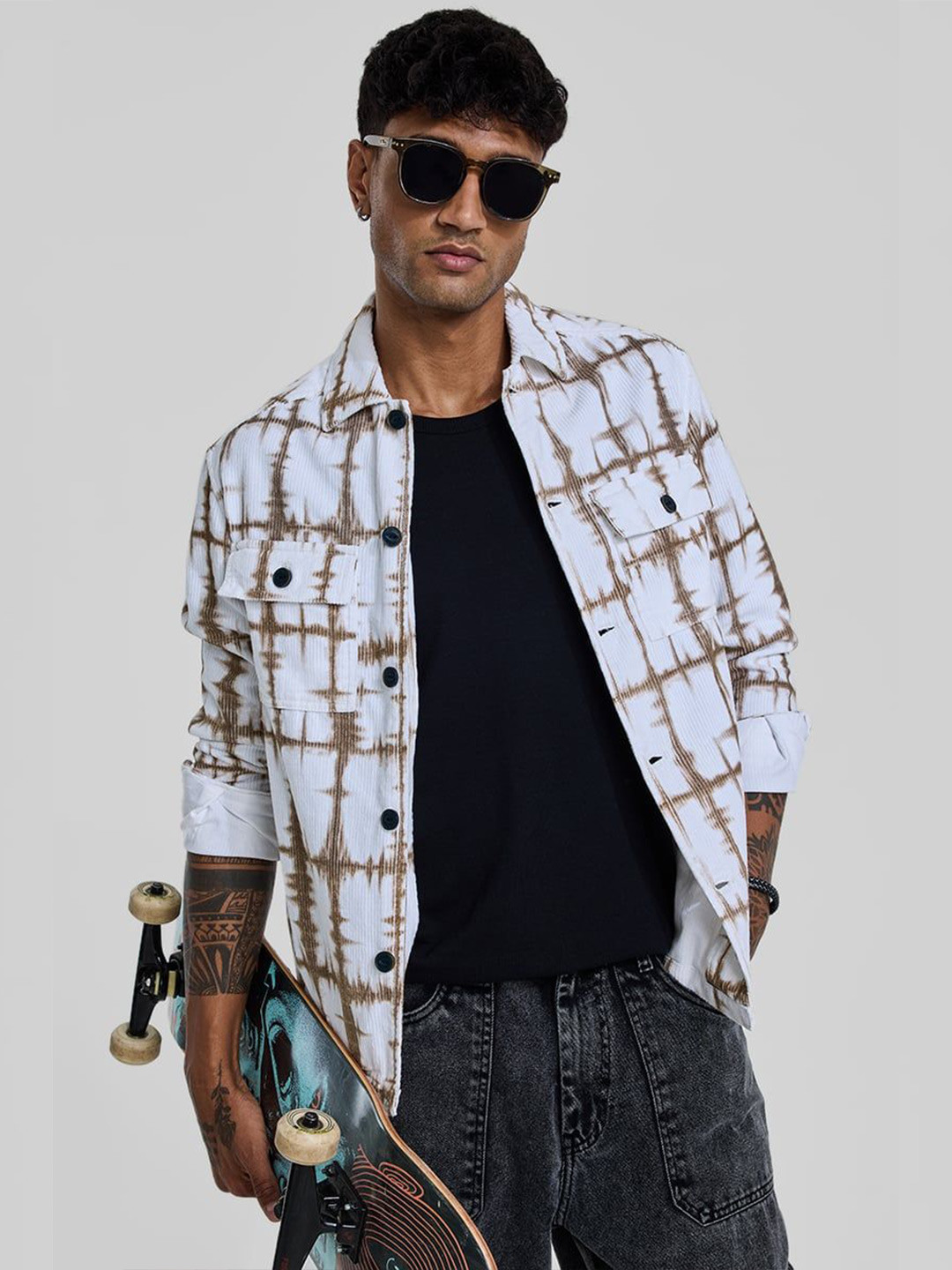 Buy Snitch Men Spread Collar Abstract Printed Cotton Casual Tailored ...