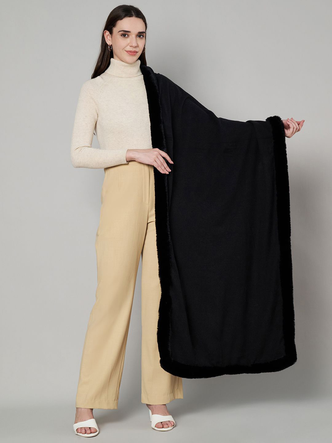 Buy MUFFLY Women Faux Fur Stole - Stoles for Women 31289903 | Myntra