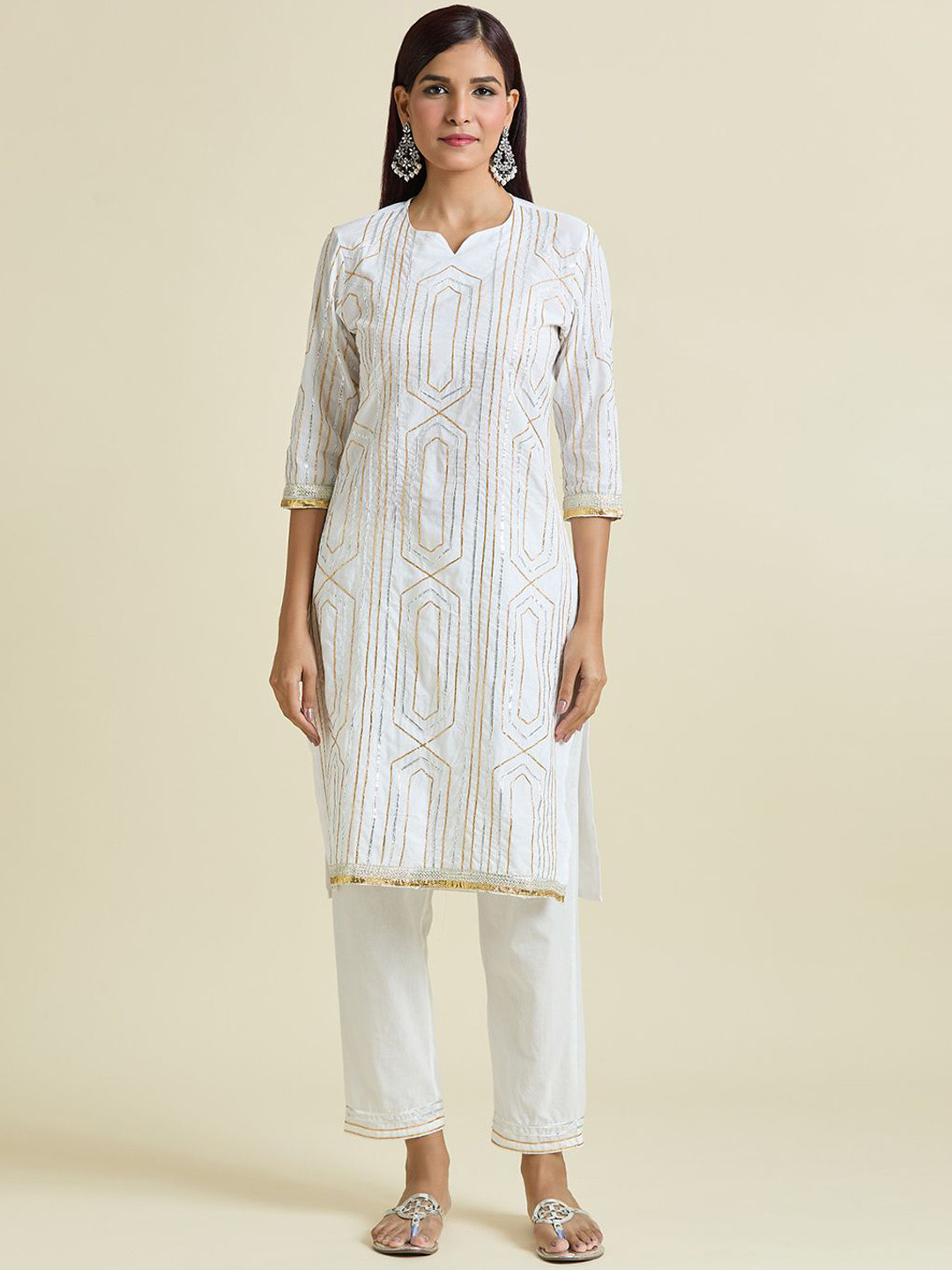 Buy Samyukta Singhania Striped Sweetheart Neck Gotta Patti Kurta With ...