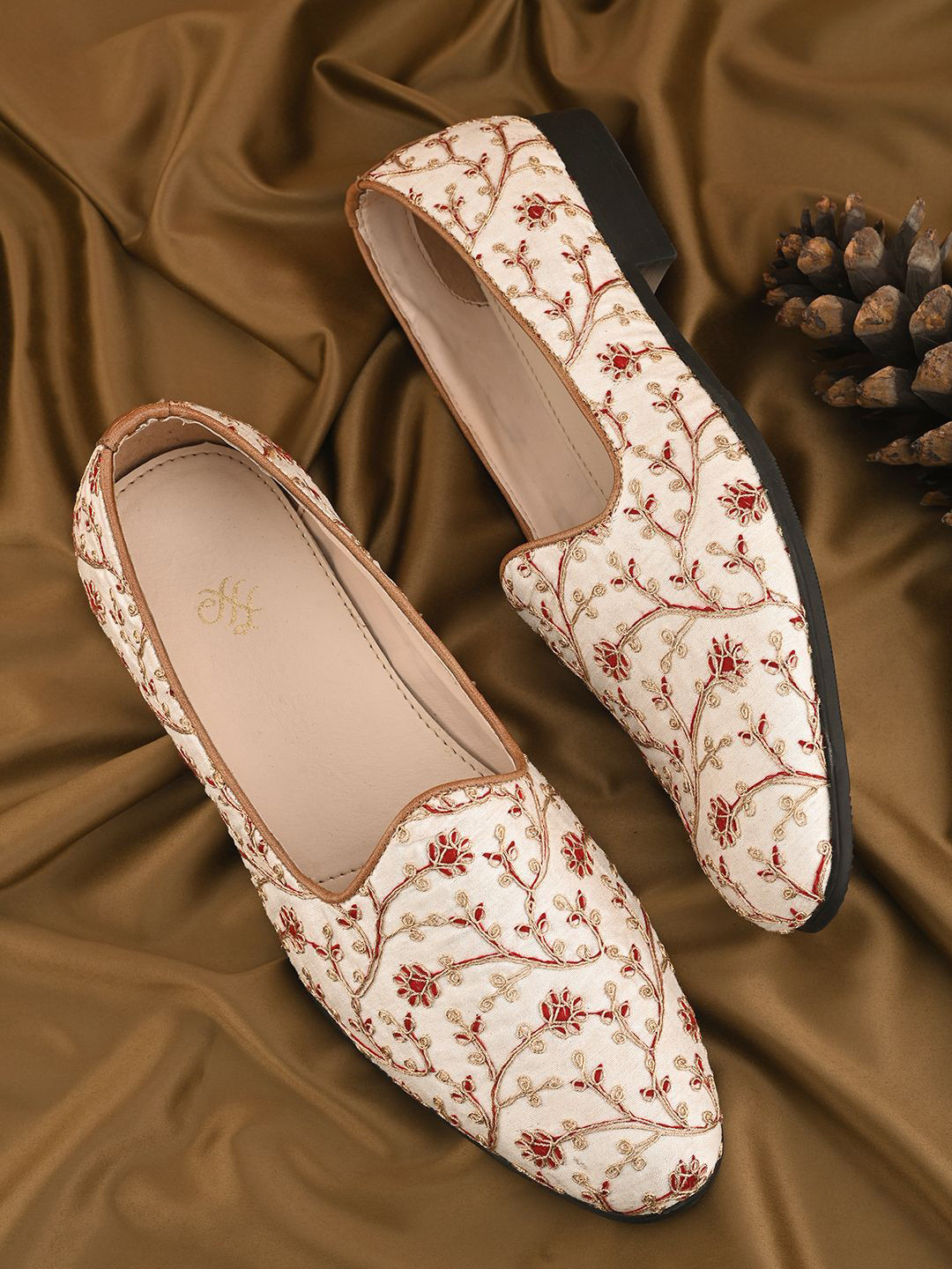 Buy House Of Pataudi Men Casual Slip On Mojaris - Casual Shoes for Men ...