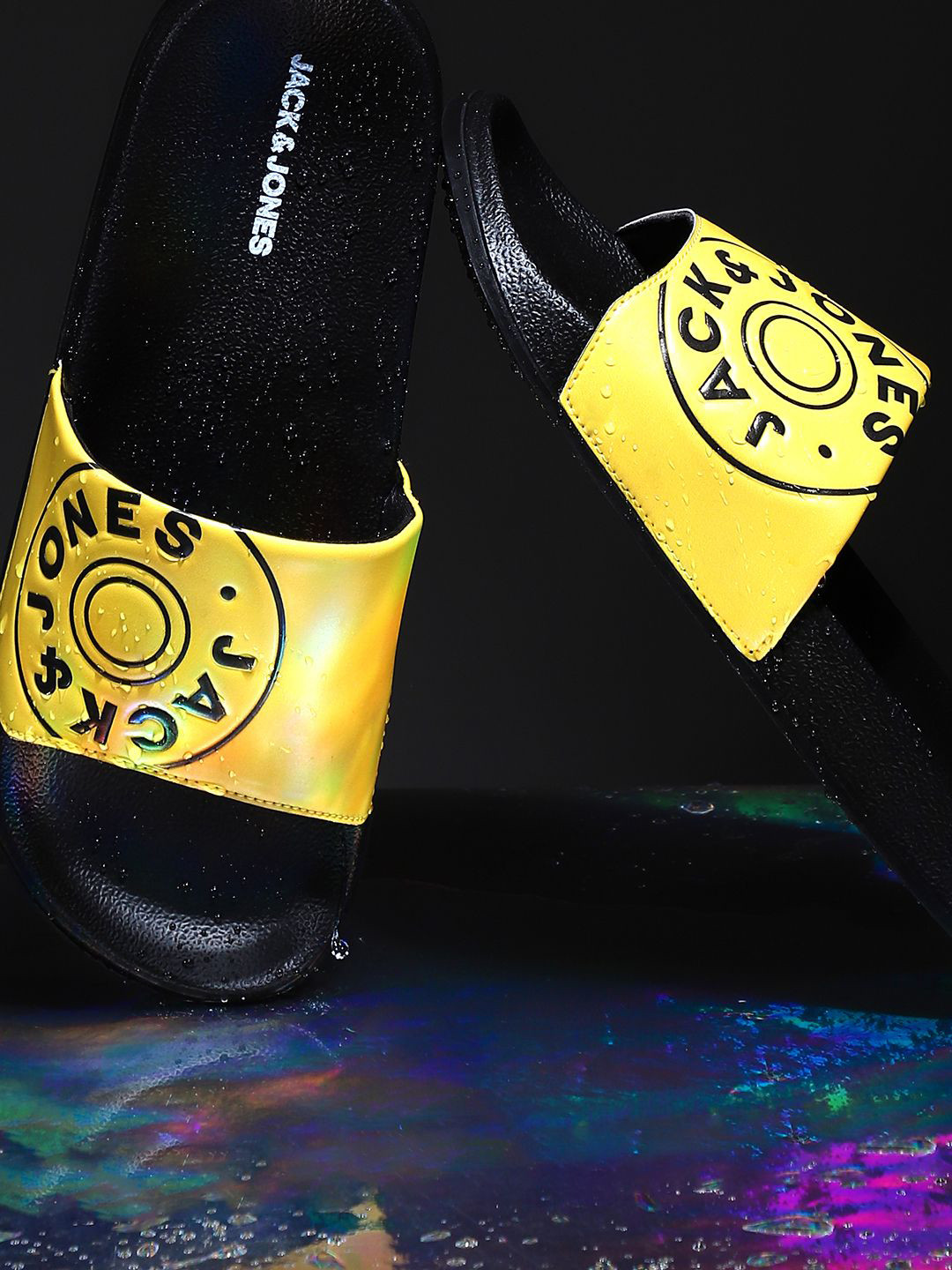 Buy Jack & Jones Men Printed Sliders - Flip Flops for Men 31332129 | Myntra