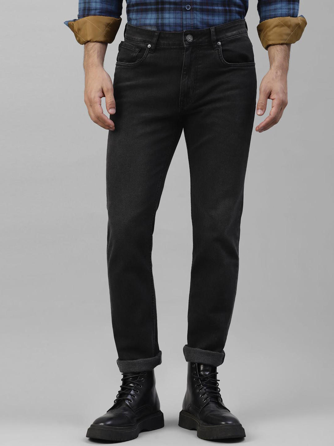 Buy Royal Enfield Men Maverick Jeans - Jeans for Men 31403621 | Myntra