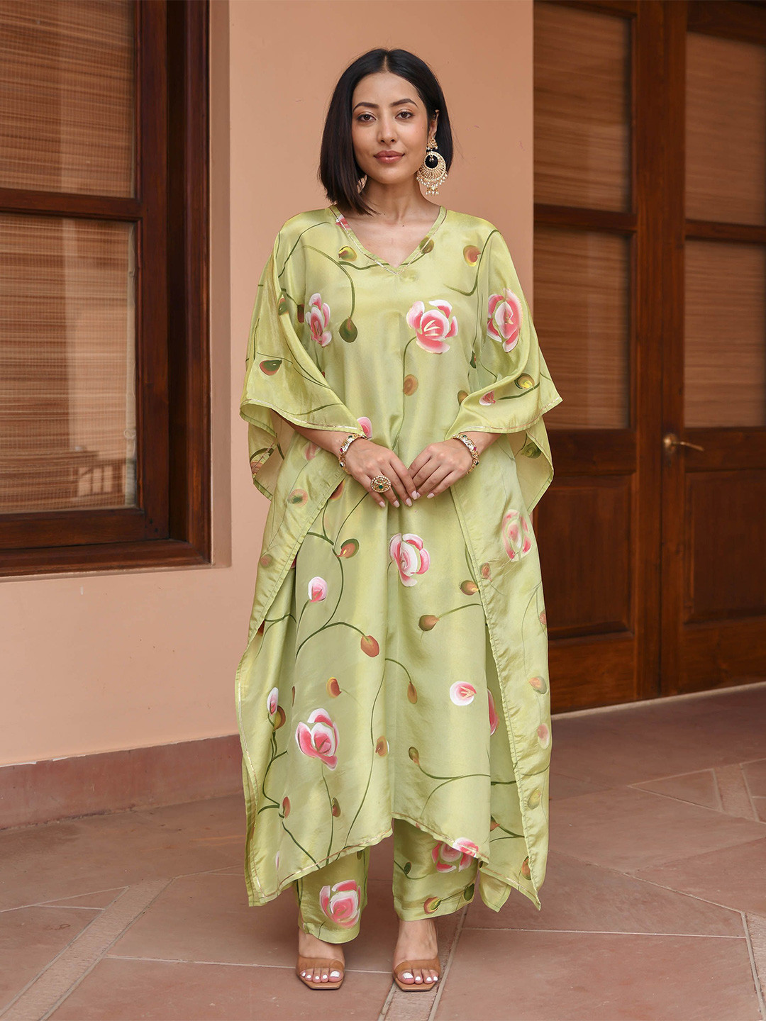 Buy Bunaai Floral Printed Kaftan Tissue Silk Kurta With Trousers ...