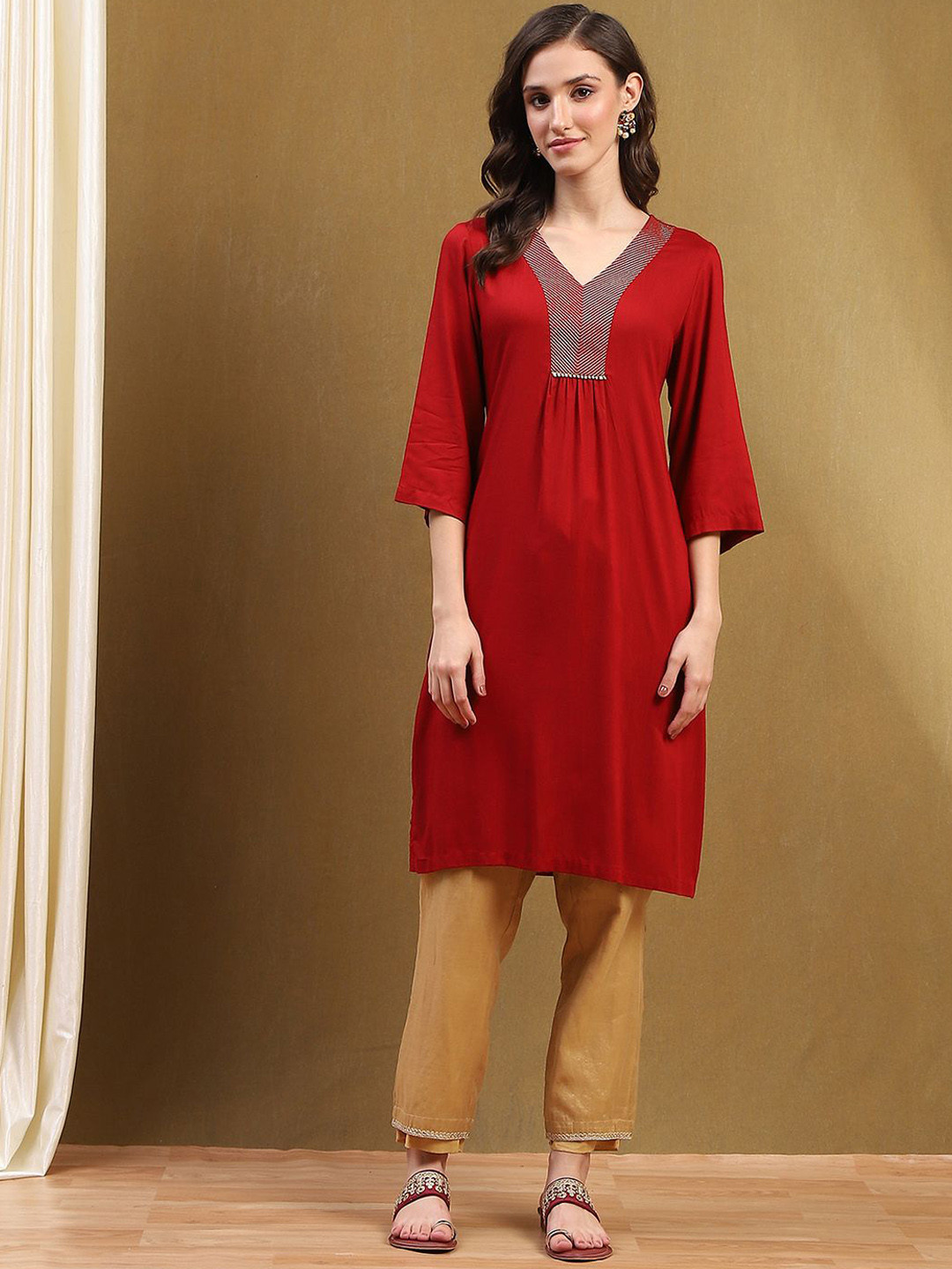 Buy Biba V Neck Pleated Straight Kurta - Kurtas for Women 31221624 | Myntra