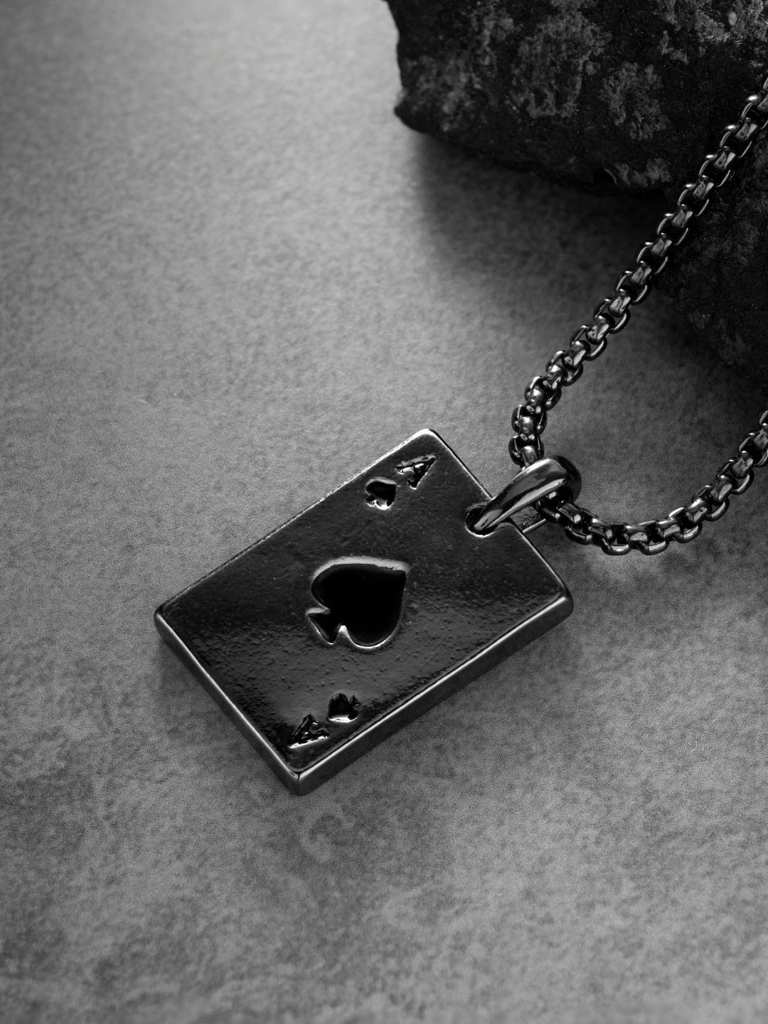 Buy BLACK MAMBA Ace Pendant With Jared Chain - Pendant for Men 31219295 ...