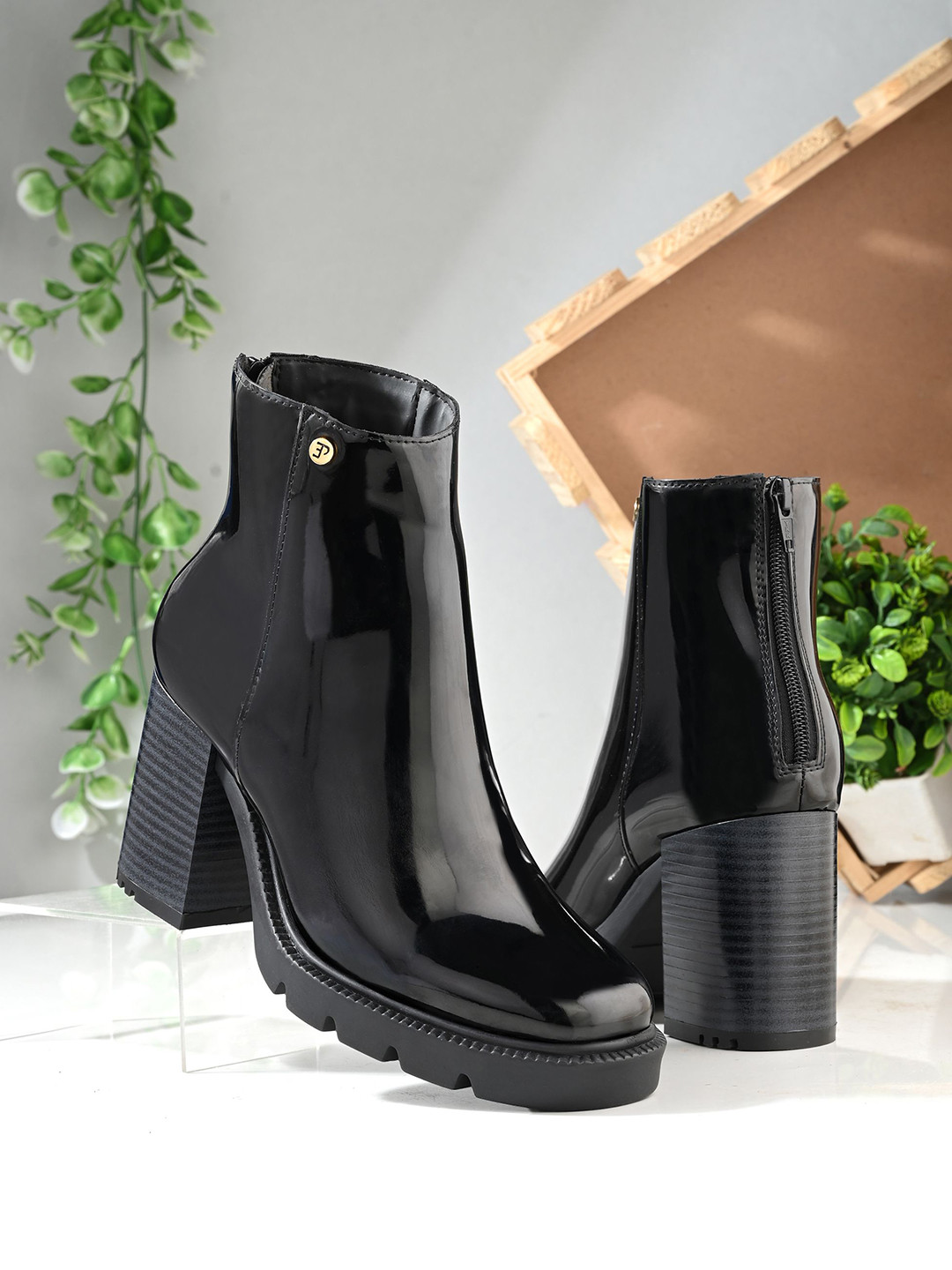 Buy El Paso Women Patent Faux Leather Casual Block Heeled Chelsea Boots ...