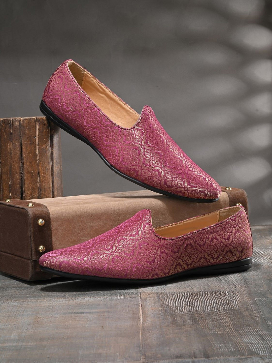 Buy House Of Pataudi Men Embroidered Mojaris - Casual Shoes for Men ...