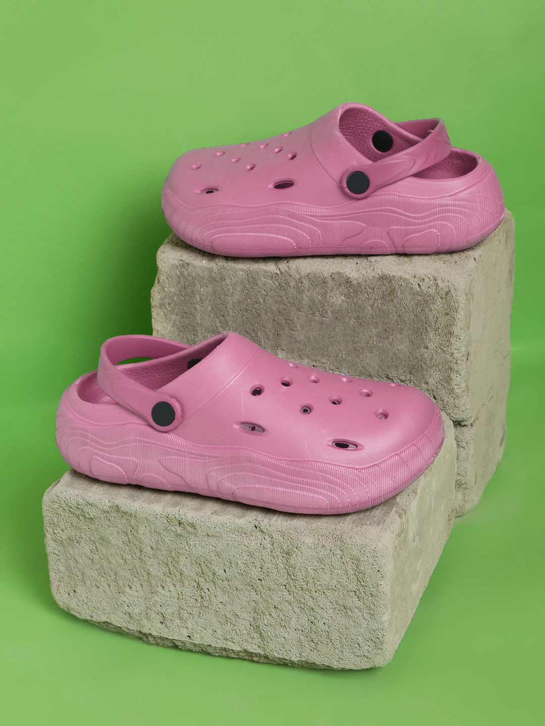 Buy The Roadster Lifestyle Co Women Patterned Clogs - Flip Flops for ...