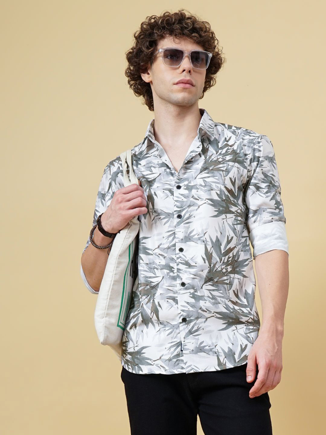 Buy PAUL STREET Men Classic Spread Collar Floral Printed Slim Fit ...