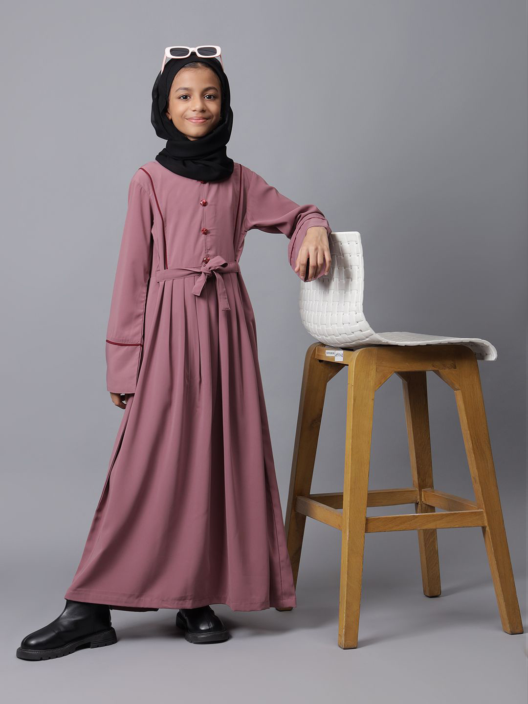 Buy NABIA Girls Solid Pleated Burqa - Burqas for Girls 30924576 | Myntra
