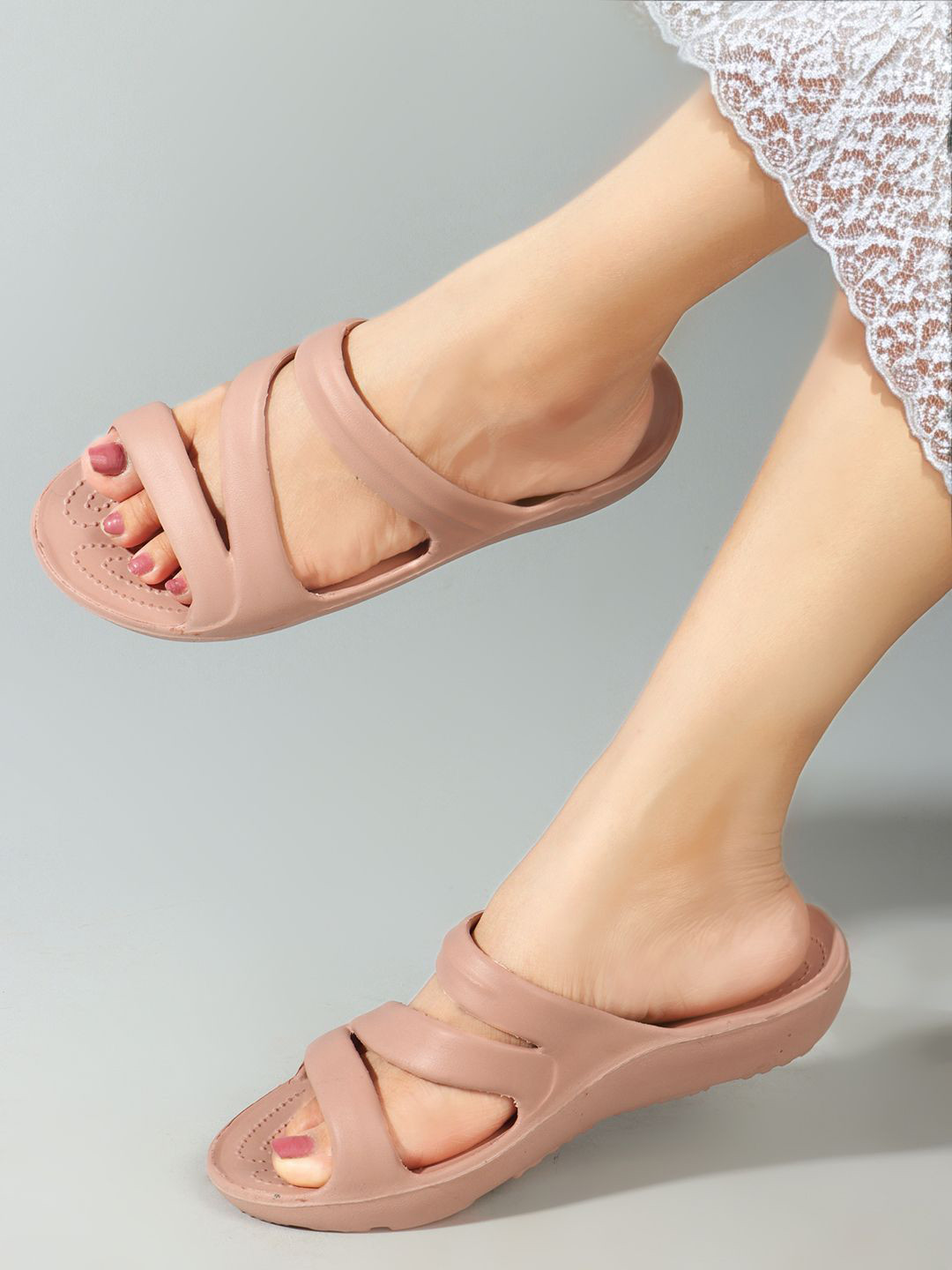 Buy The Roadster Lifestyle Co Women Classic Ultra Soft Flip Flops ...