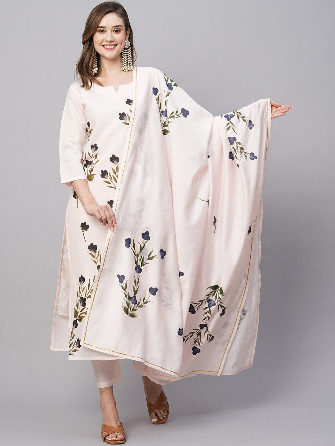 Buy GoSriKi Women Floral Printed Regular Thread Work Kurta With ...