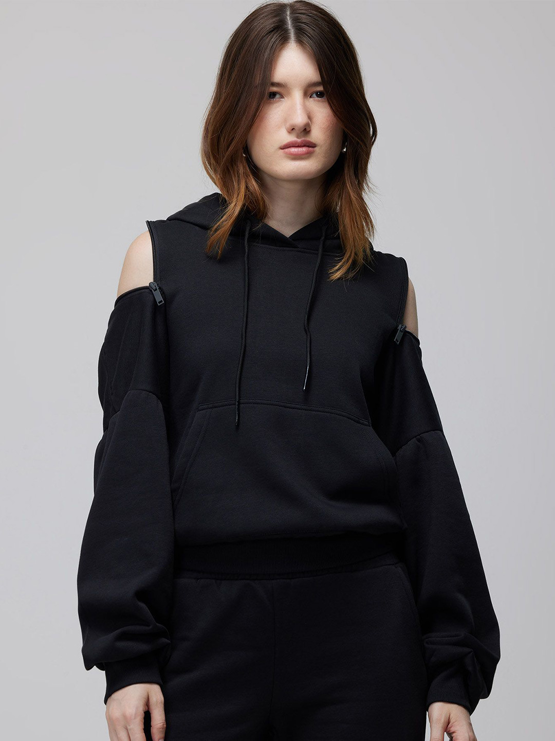 Buy CAVA Black Transform Hoodie - Sweatshirts for Women 31011621 | Myntra