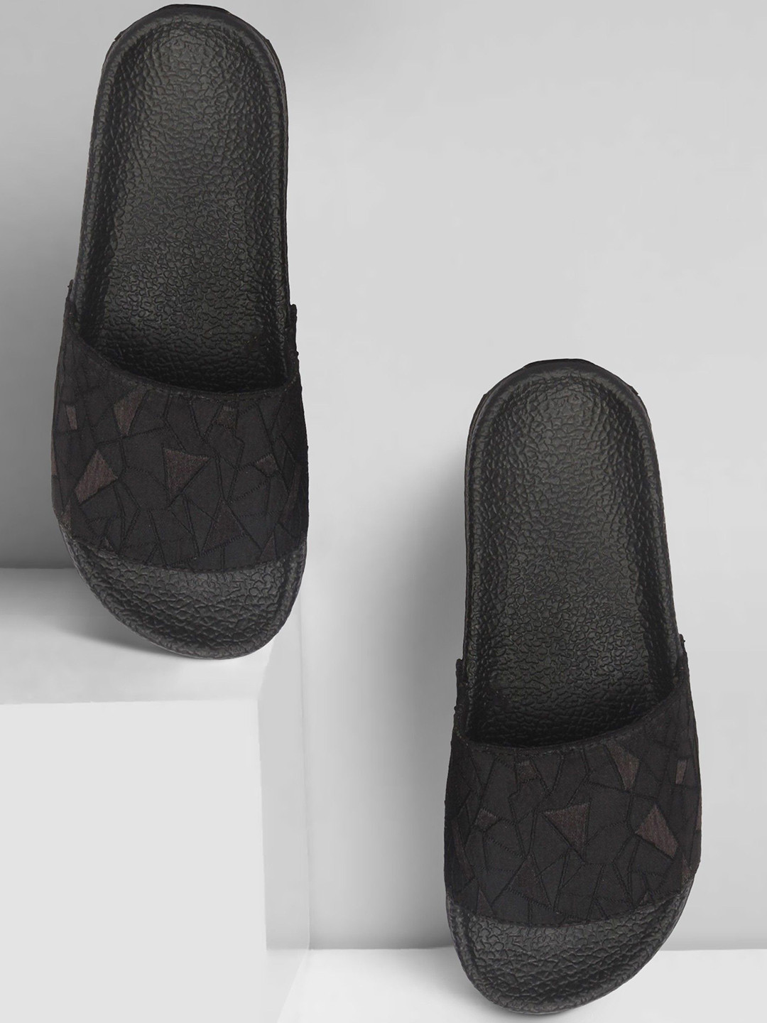 Buy Colo Women Sliders - Flip Flops for Women 30987138 | Myntra