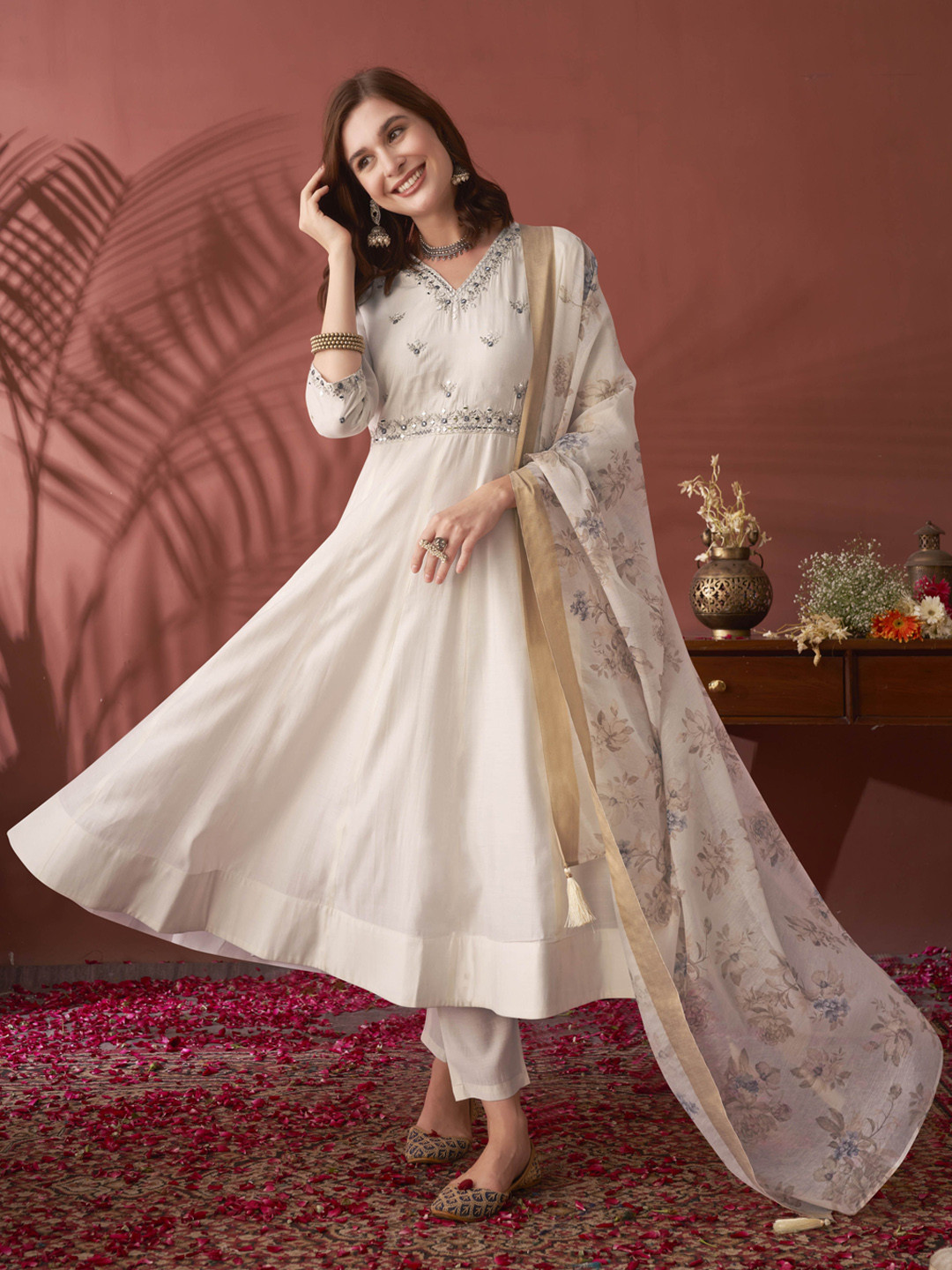 Buy Anouk Floral Embroidered V Neck Mirror Work Anarkali Kurta ...