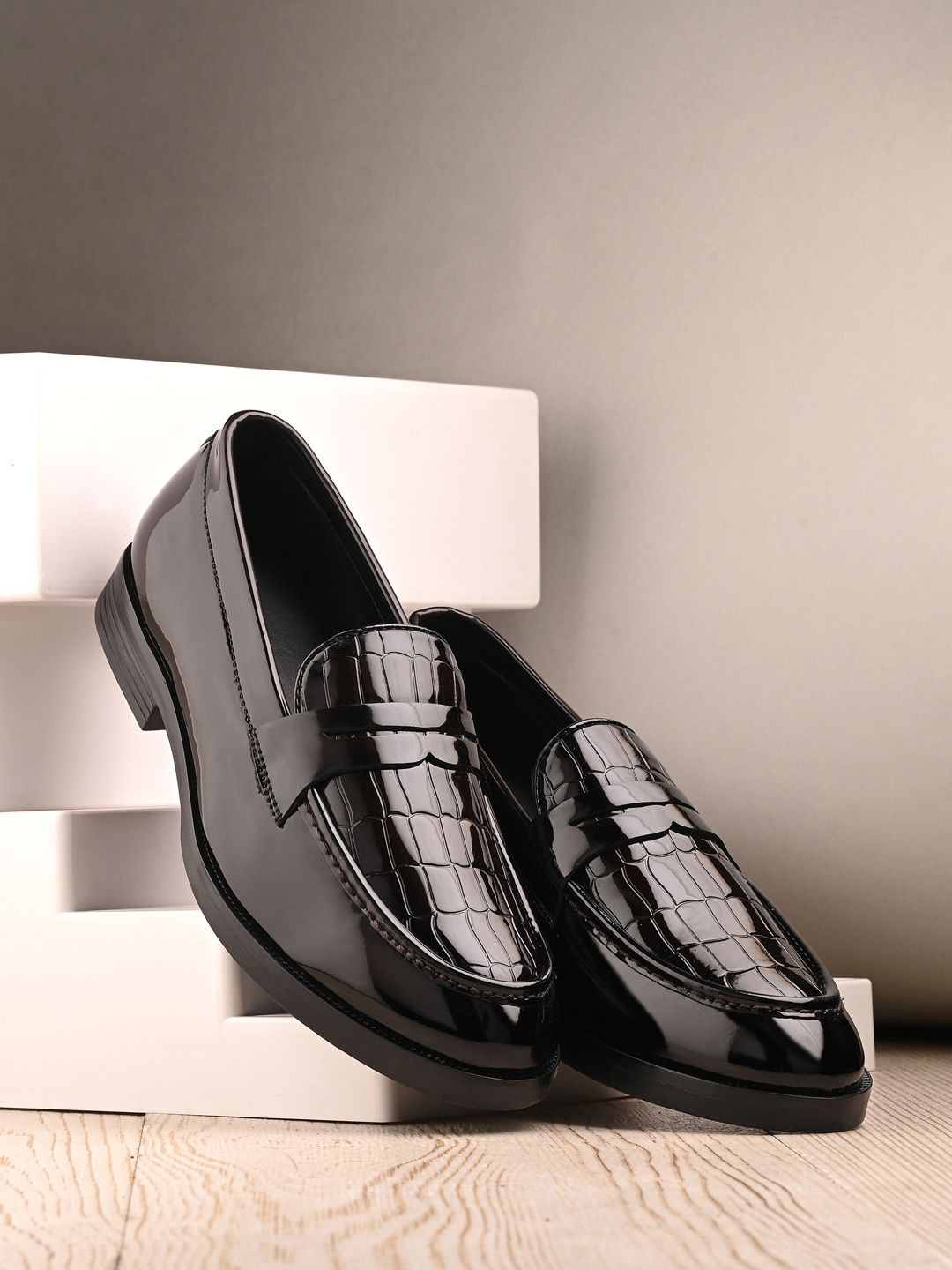 Buy INVICTUS Men Textured Formal Loafers - Formal Shoes for Men ...
