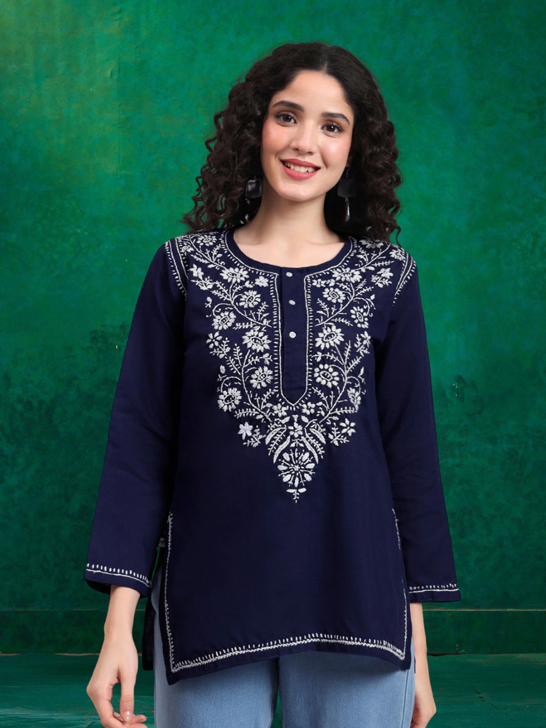 Buy PARAMOUNT CHIKAN Women Ethnic Motifs Embroidered Chikankari ...