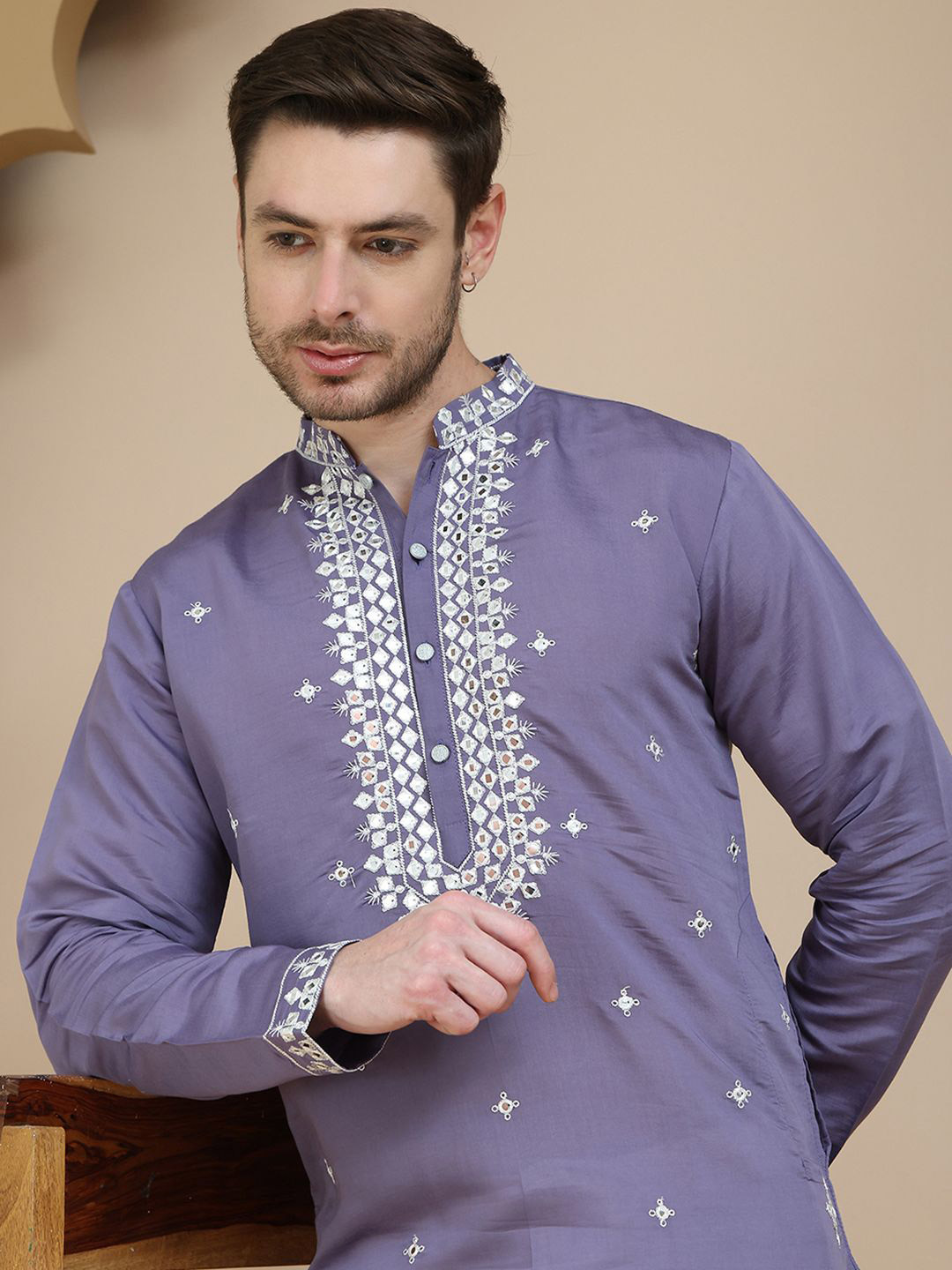 Buy Jompers Men Geometric Embroidered Mirror Work Kurta - Kurtas for ...