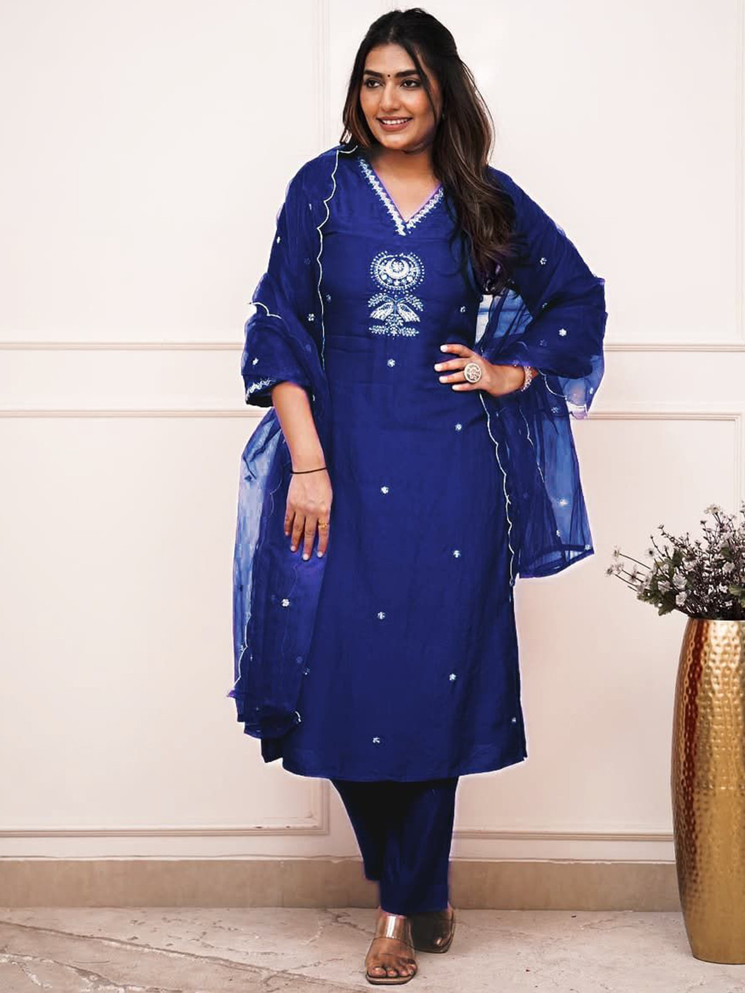 Buy GUNVANTI FAB Women Ethnic Motifs Embroidered Cotton Kurta With ...