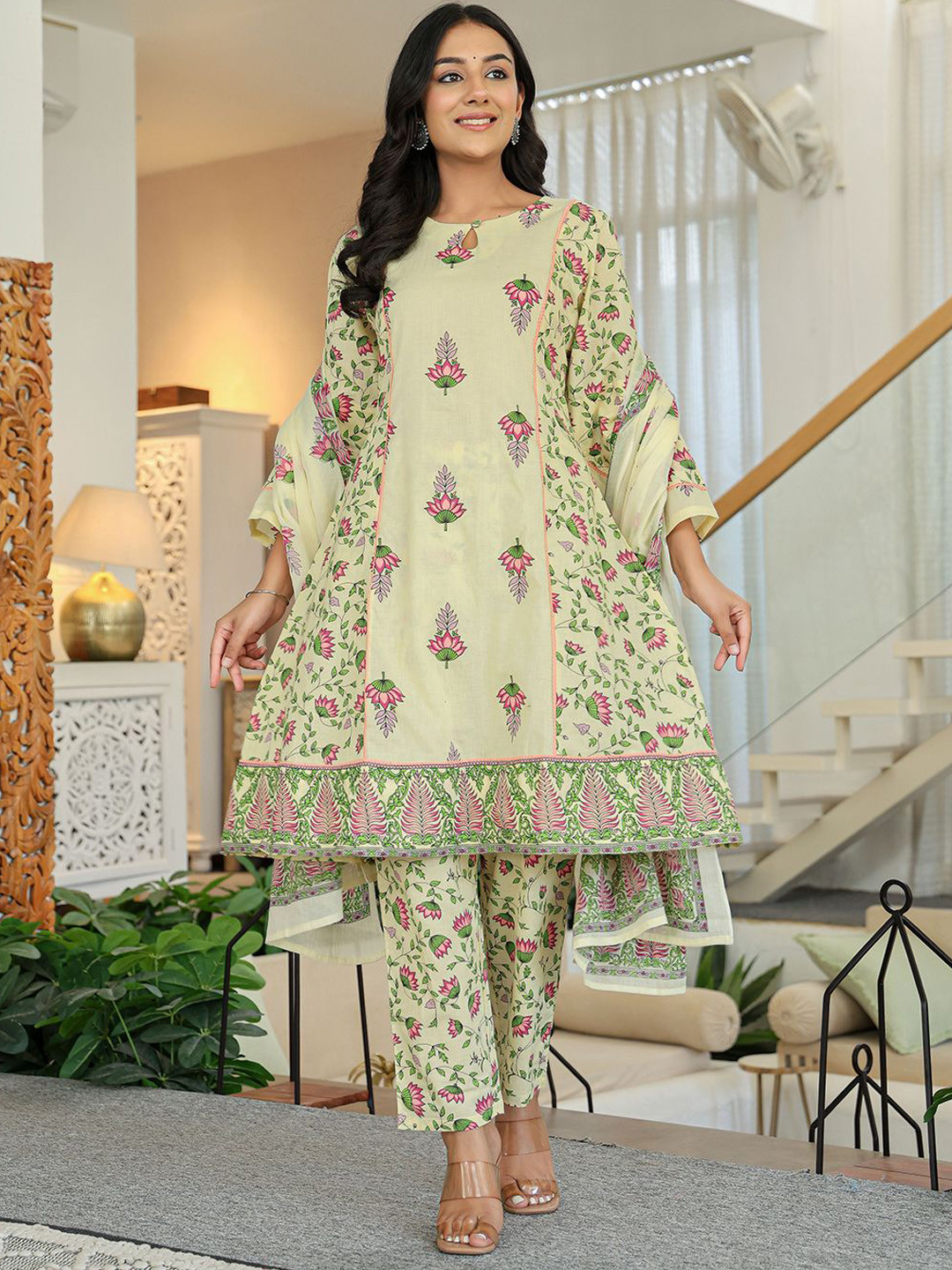 Buy Yufta Women Embroidered Kurta Set - Kurta Sets for Women 33600180 ...