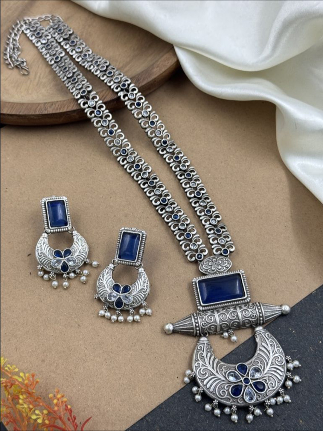 Buy NAMAN ARTS Silver Plated Oxidised Stone Studded & Beaded Jewellery ...