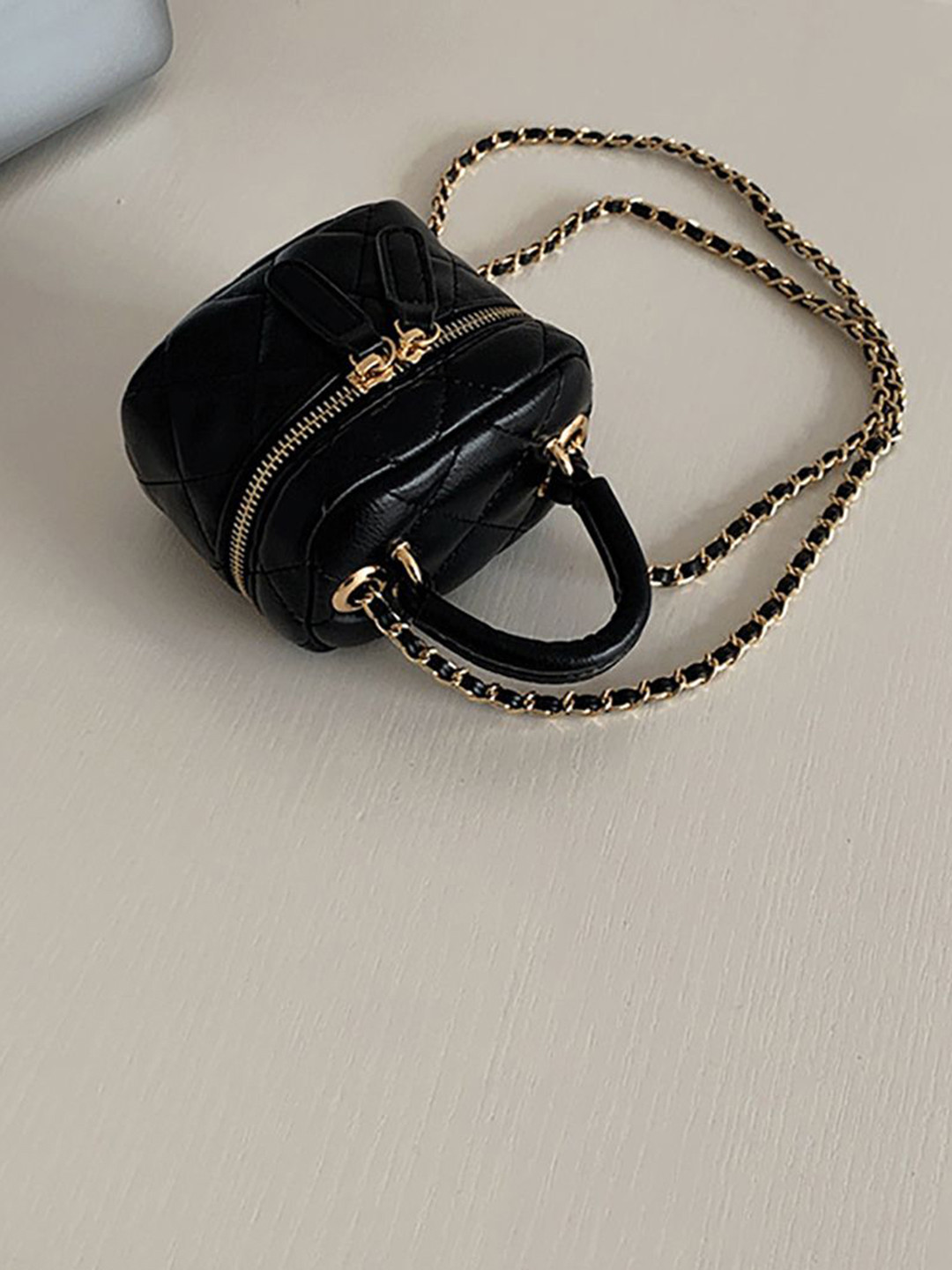 Buy StyleCast X Revolte Women Textured Swagger Satchel Bag - Handbags ...