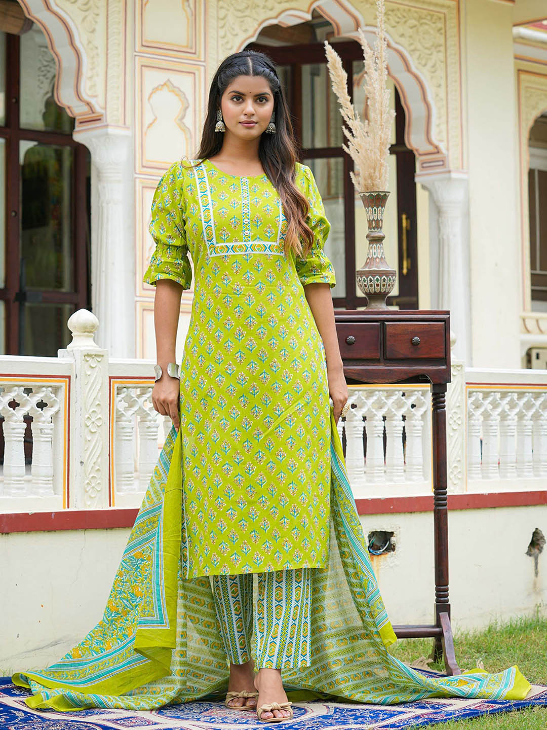Buy IKRASS Women Floral Printed Regular Kurta With Trousers & With ...