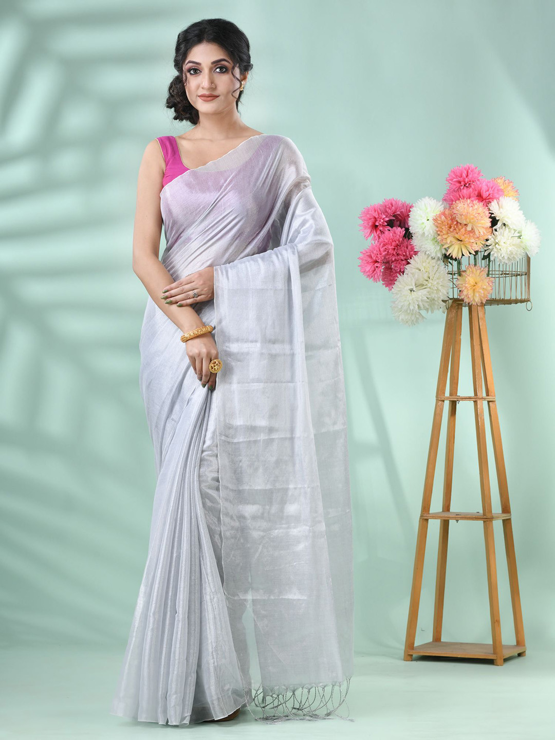 Buy DESH BIDESH Women Sarees - Sarees for Women 33740222 | Myntra
