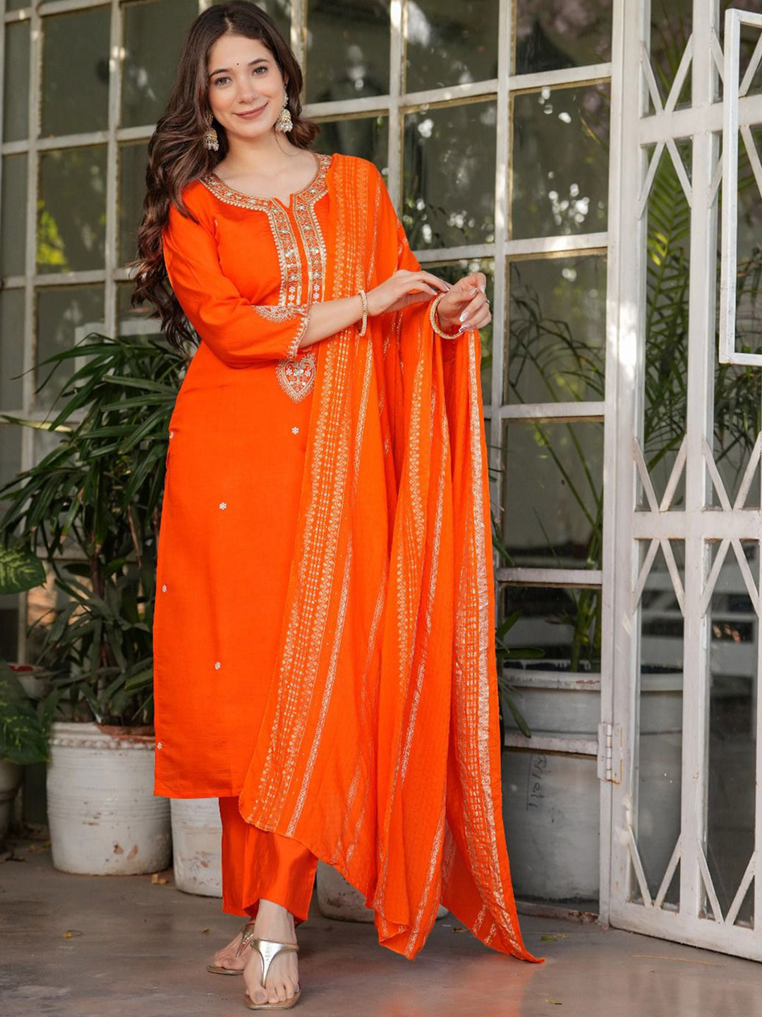 Buy Gilori Women Ethnic Motifs Embroidered Chanderi Silk Kurta With ...