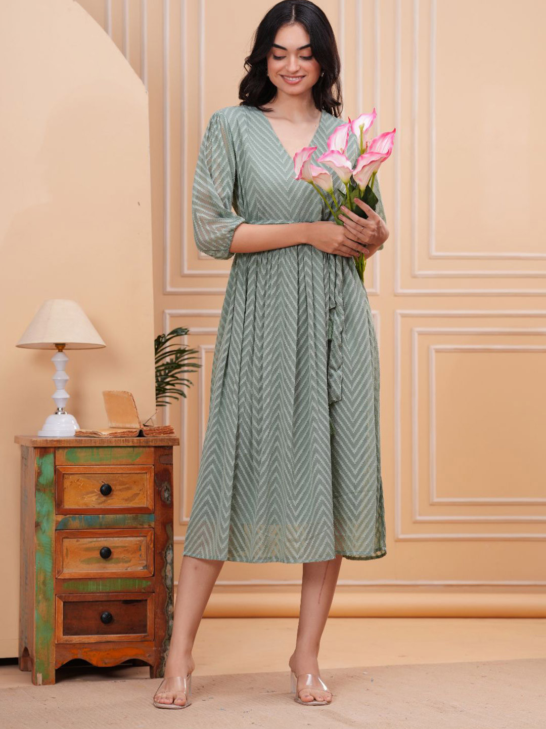 Buy HIGHLIGHT FASHION EXPORT Women Chevron Self Design Tie Ups Fit And ...