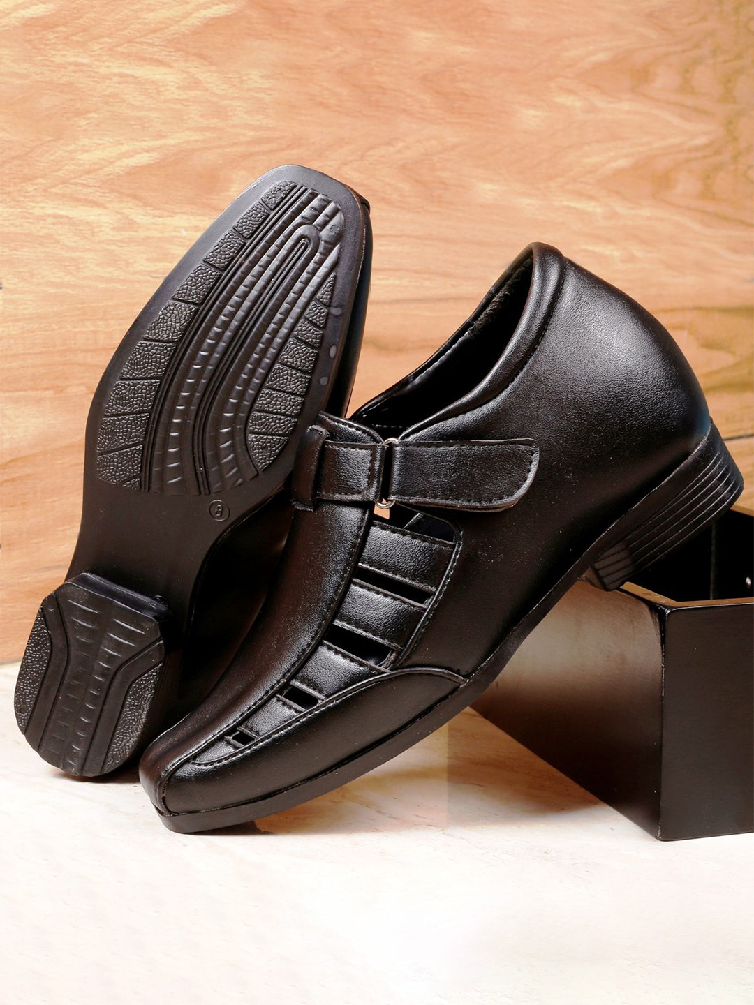Buy GLOBAL RICH Men Sandals - Sandals for Men 33815931 | Myntra