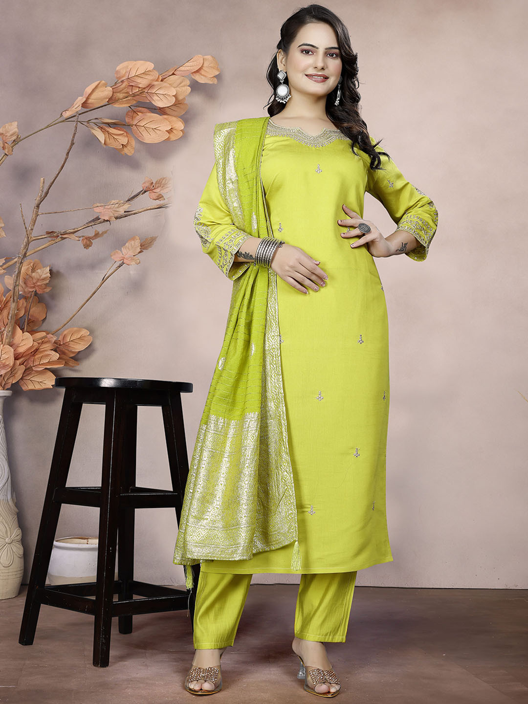 Buy GUNVANTI FAB Women Woven Design Embroidered Cotton Kurta With ...