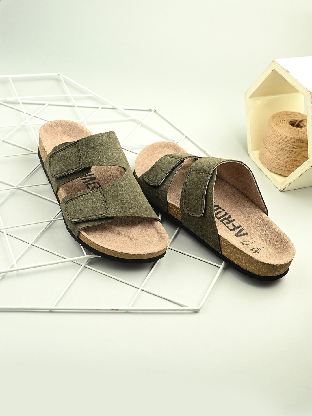 Buy AfroJack Men Solid Sliders - Flip Flops for Men 33475606 | Myntra