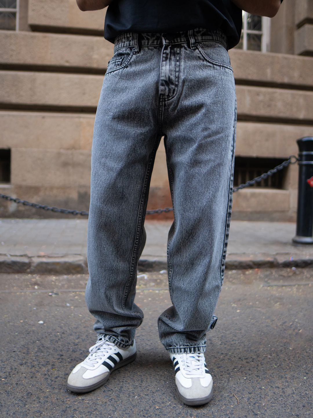 Buy Powerlook Men Relaxed Fit Mildly Distressed Light Fade Jeans ...