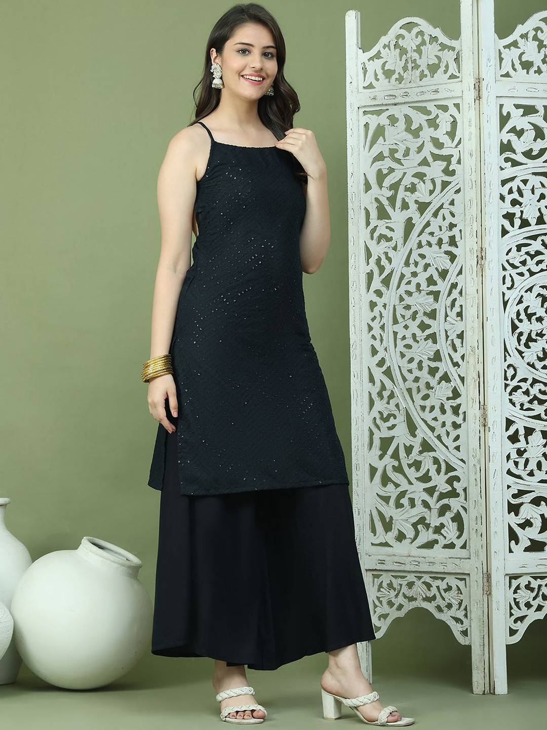 Buy Jompers Geometric Embroidered Backless Shoulder Straps Straight ...