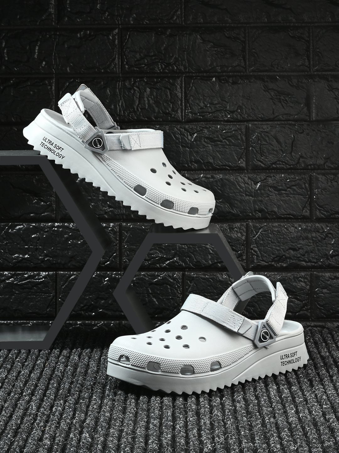 Buy DOCTOR HEALTH SUPER SOFT Men Clogs - Flip Flops for Men 32722945 ...