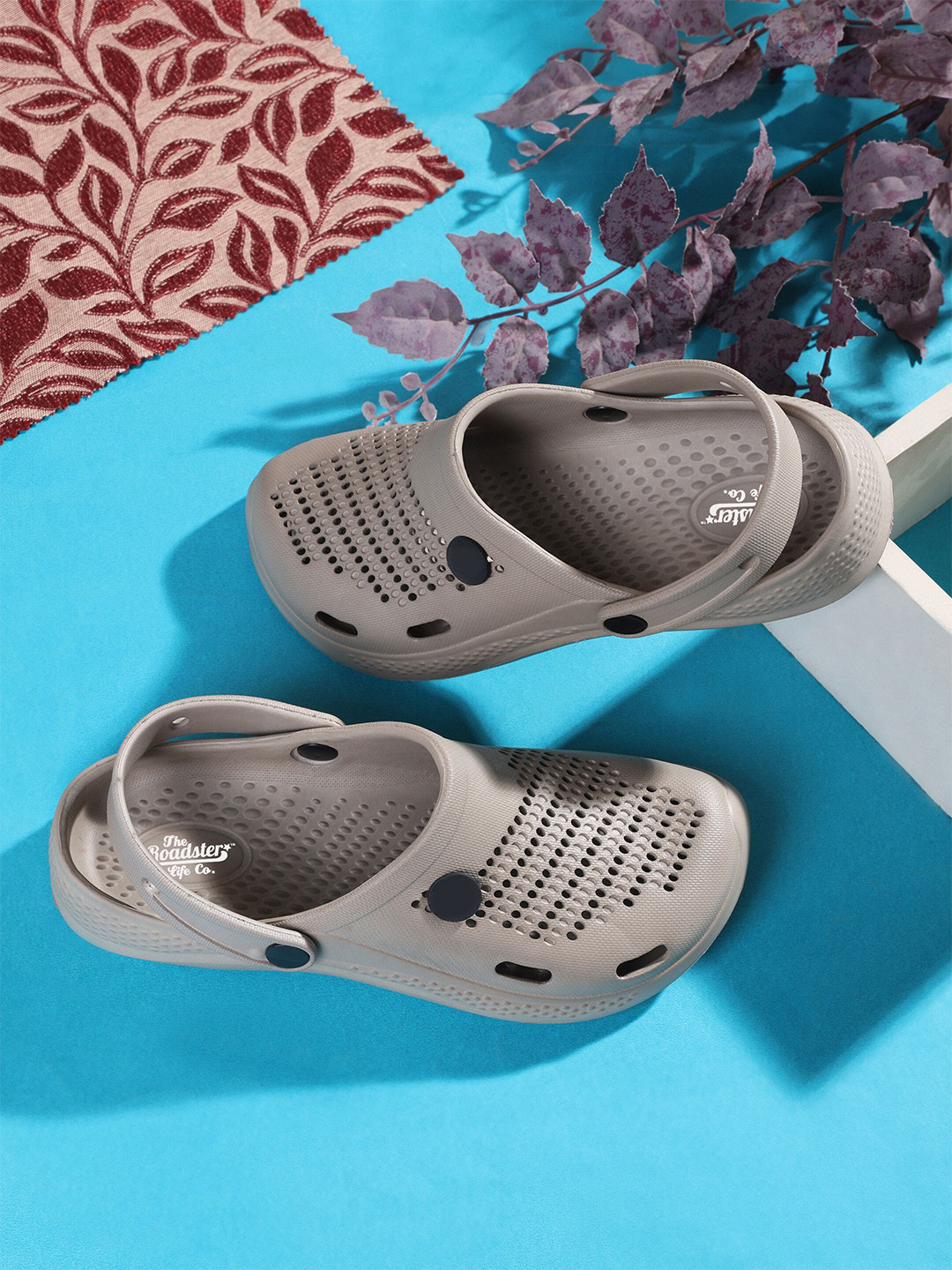 Buy The Roadster Lifestyle Co Women Stylish Comfort Lightweight Clog ...