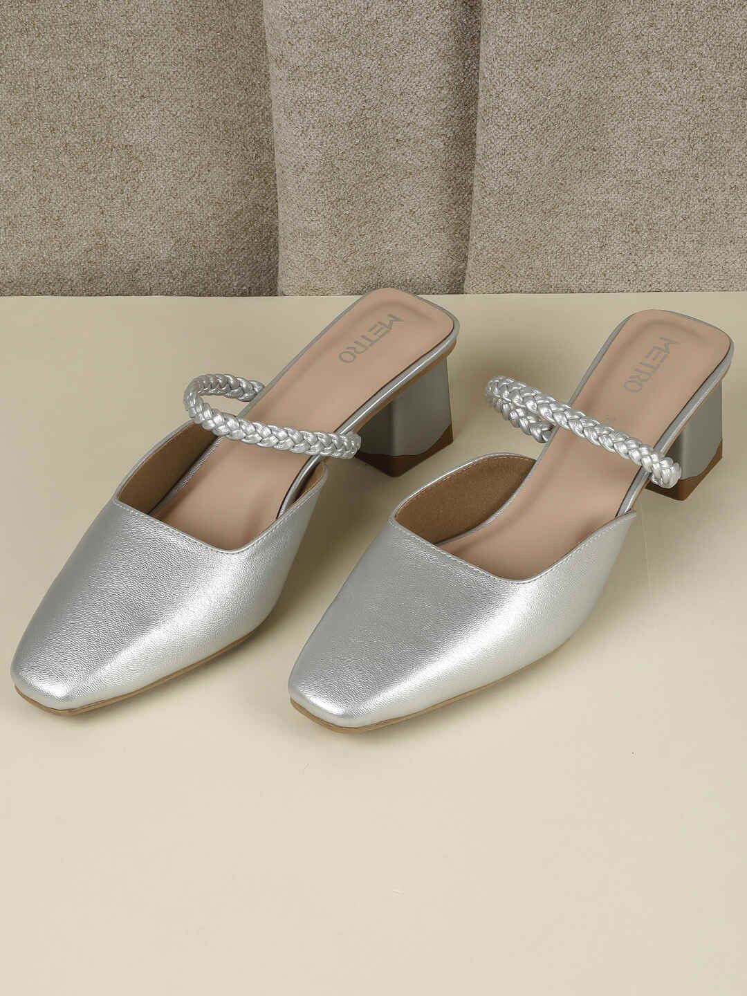 Buy Metro Block Mules - Heels for Women 32941687 | Myntra
