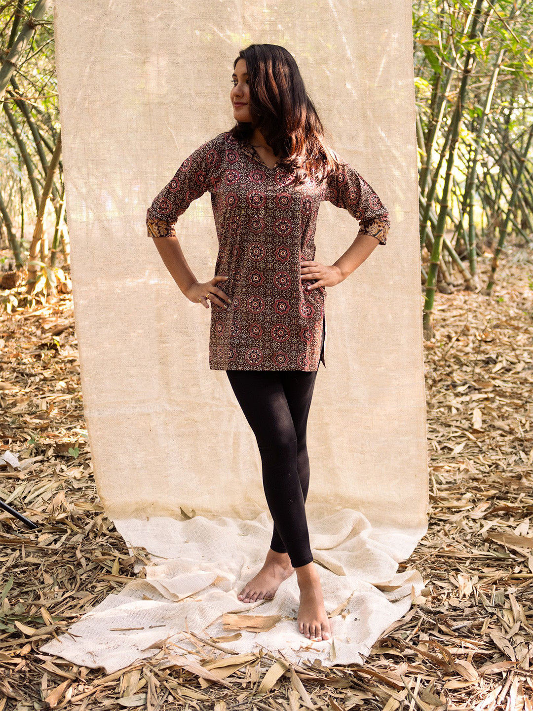 Buy Uttariya Ethnic Motifs Printed V Neck Pure Cotton Handloom Kurti ...