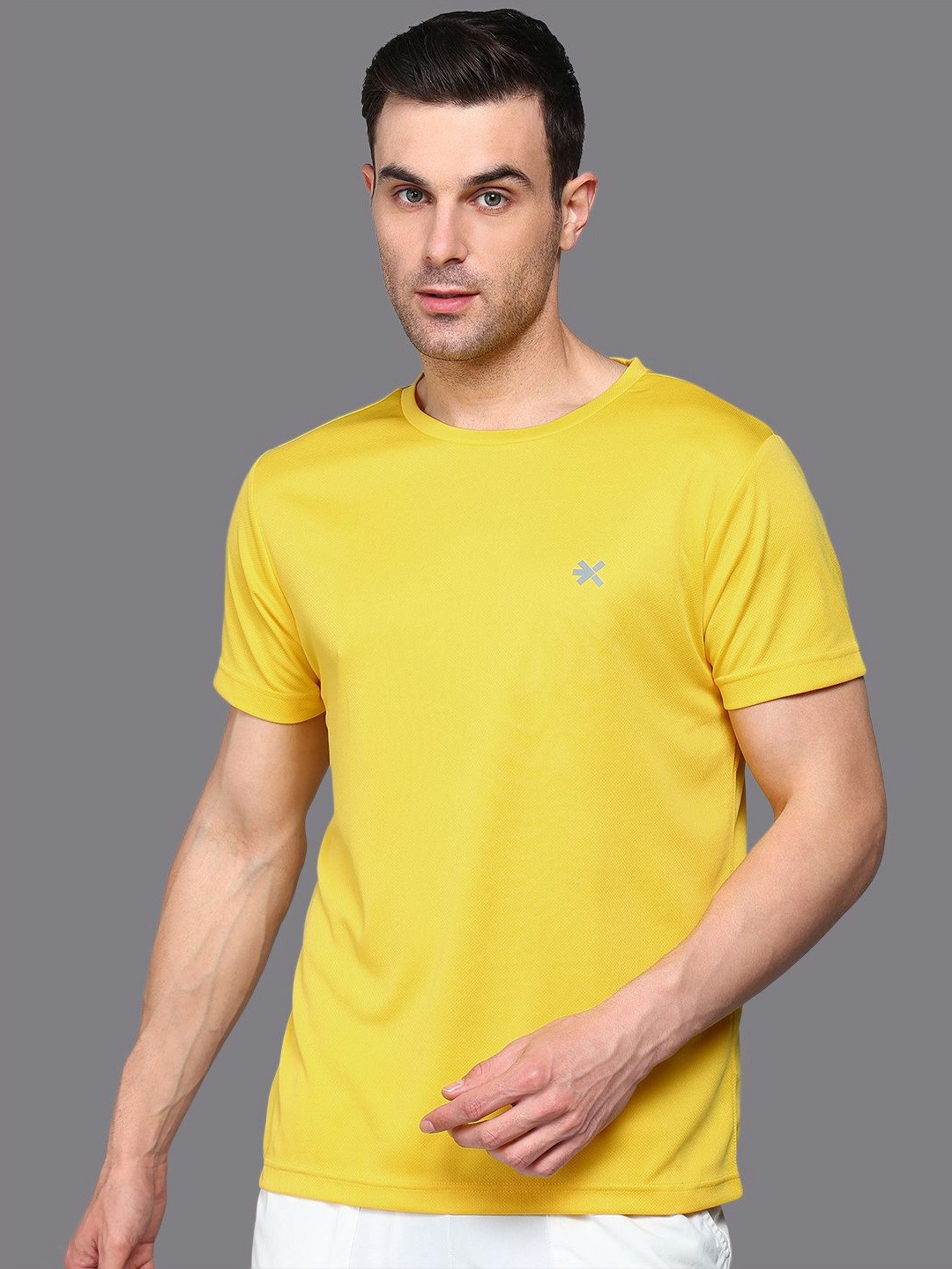 Buy HRX By Hrithik Roshan Men Solid Round Neck Regular Fit T Shirt ...