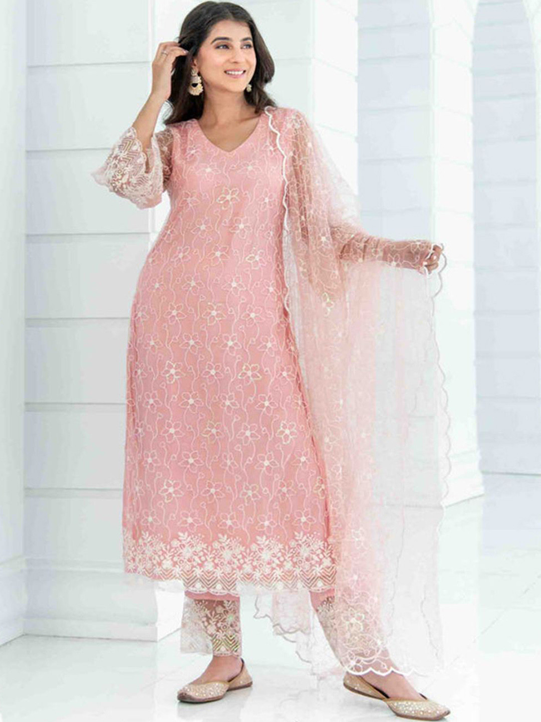 Buy GUNVANTI FAB Aarti Floral Embroidered V Neck Straight Kurta With ...