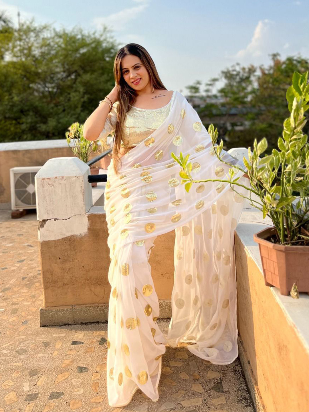 Buy PAYAL CREATION Embroidered Zari Pure Georgette Maheshwari Saree ...