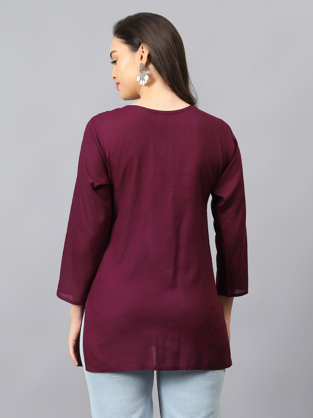 Buy NAZAQAT ETHNIC INDIA Paisley Embroidered Chikankari Round Neck ...