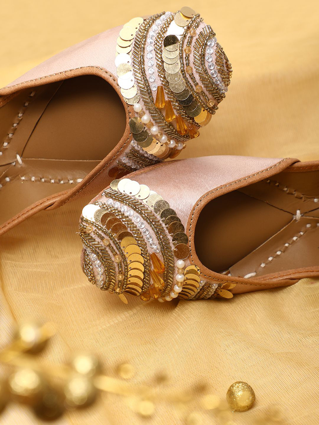 Buy Nysah Women Embellished Ethnic Mojaris Flats - Flats for Women ...