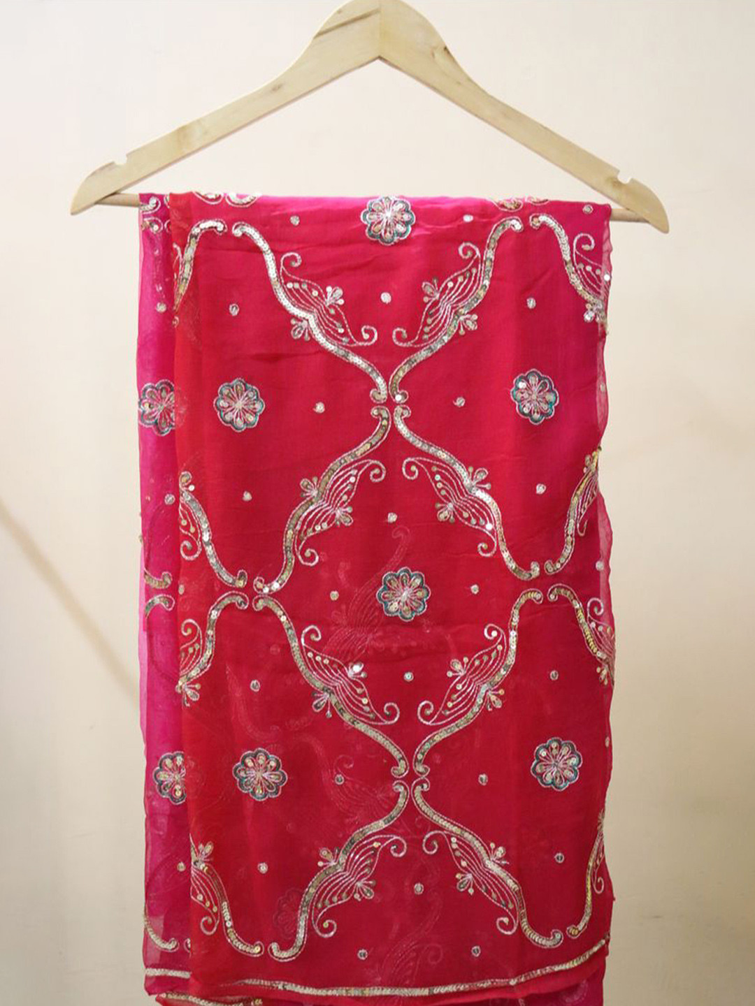 Buy Madhuve Ethnic Motifs Sequinned Pure Chiffon Heavy Work Block Print ...