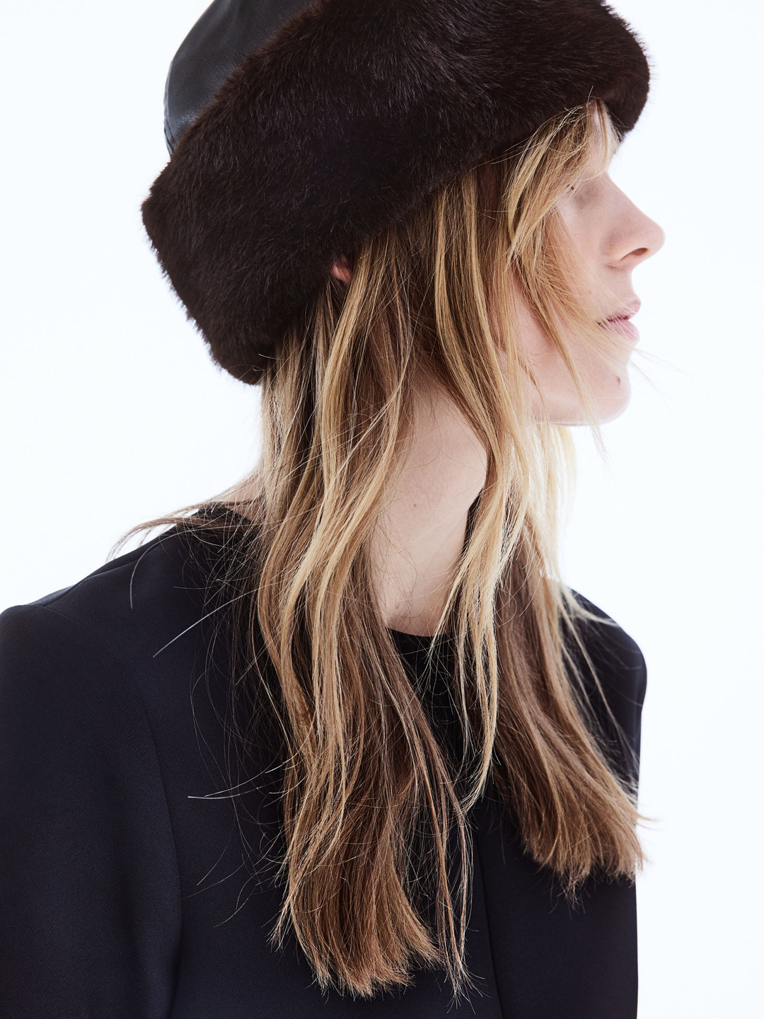 Buy H&M Fluffy Trim Coated Hat - Hat for Women 32508137 | Myntra