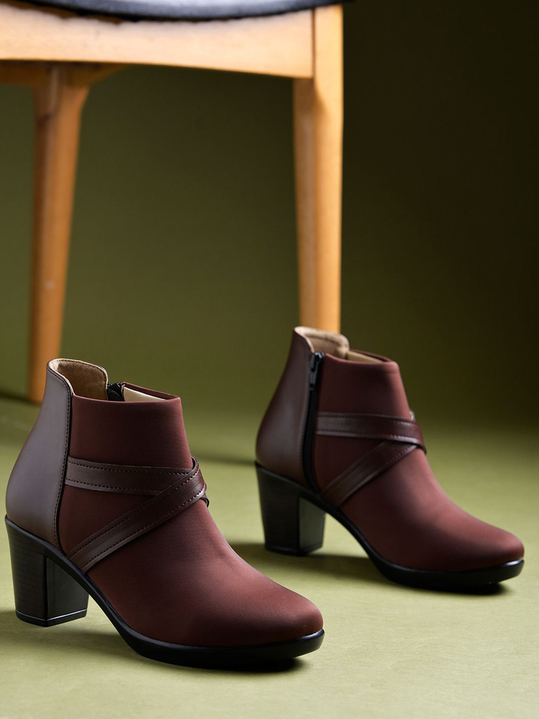 Buy Shoetopia Girls Regular Boots - Boots for Girls 32498165 | Myntra