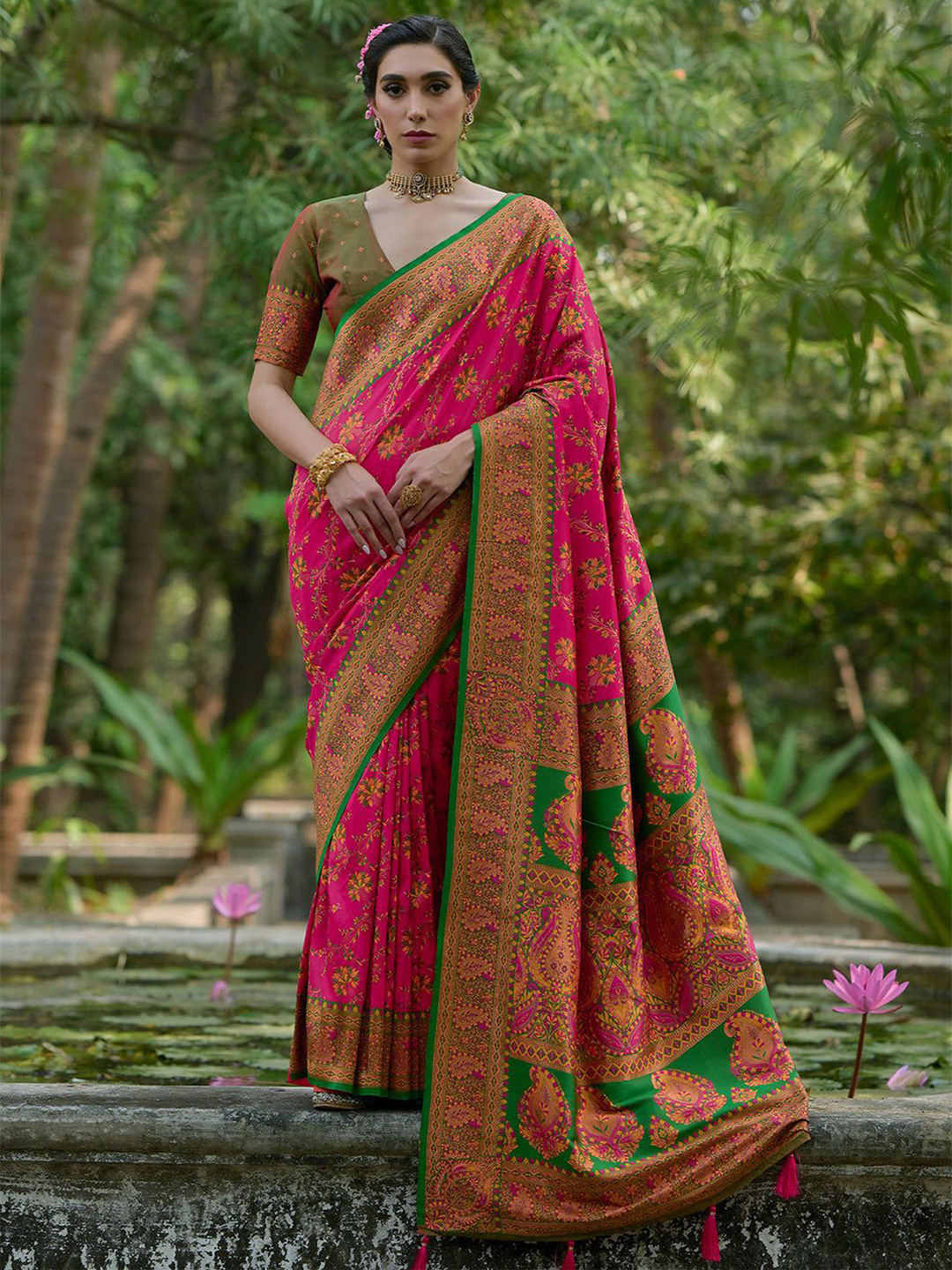 Buy VISHNU WEAVES Ethnic Motifs Woven Design Zari Pashmina Silk Sarees - Sarees for Women ...