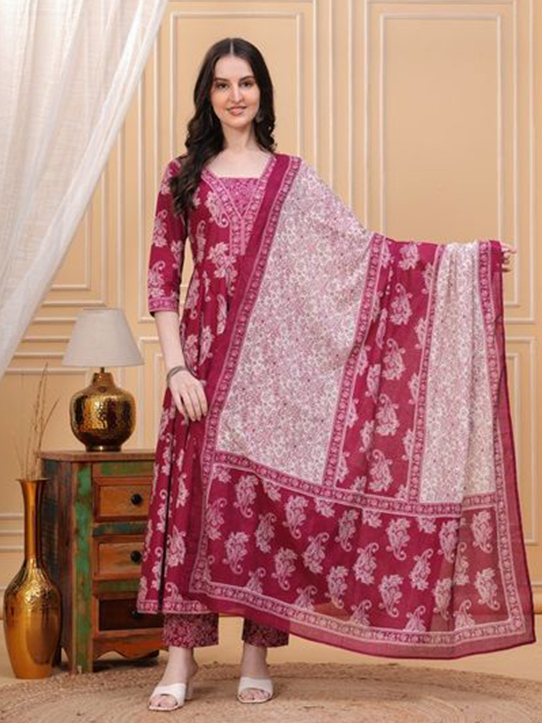Buy KIRNYA Women Paisley Printed Pure Cotton Anarkali Kurta With ...