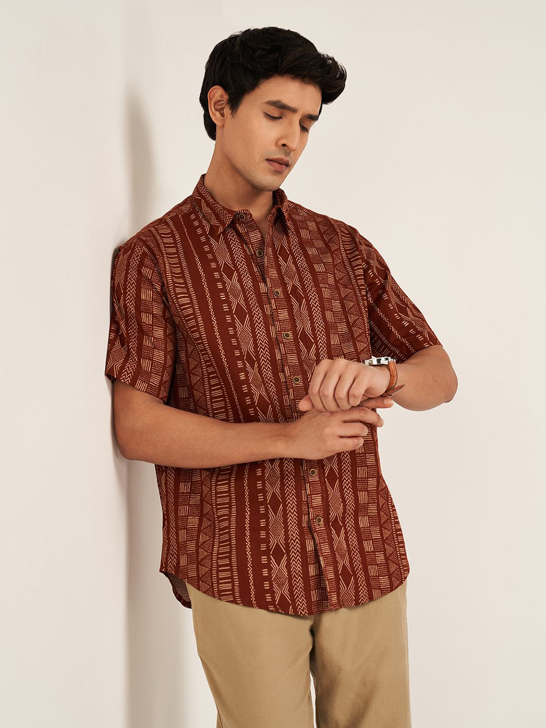 Buy Indus Route By Pantaloons Men Spread Collar Geometric Printed ...